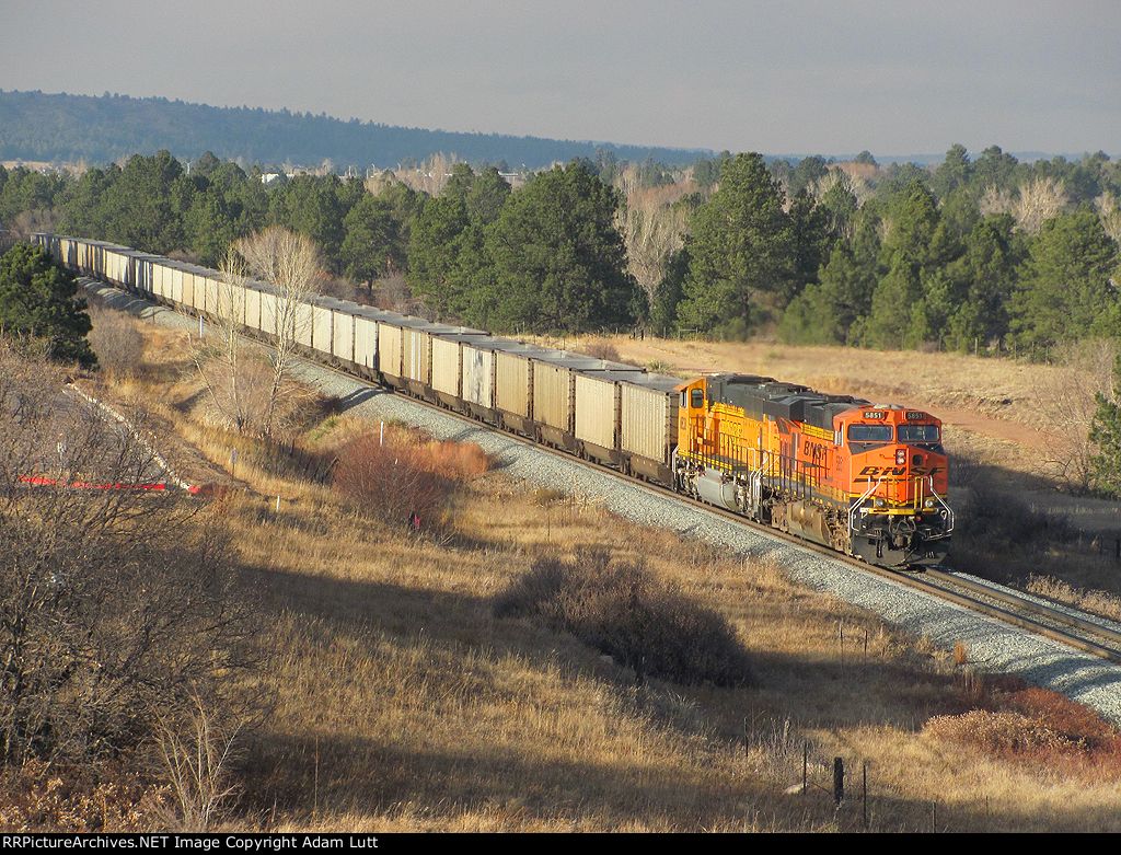 BNSF 5851